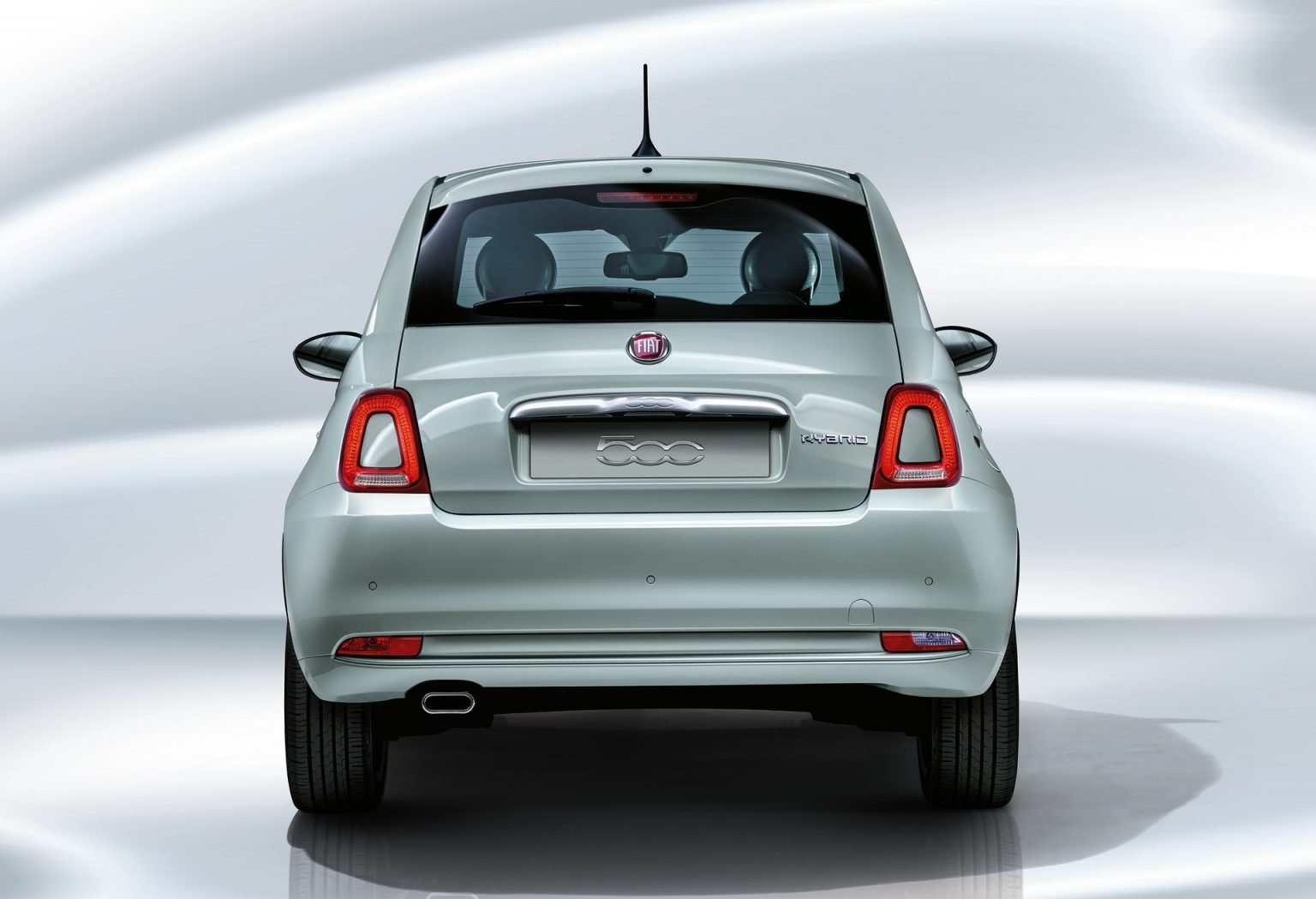 Posteriore nuova Fiat 500 Hybrid 2020 color verde rugiada - Autonext